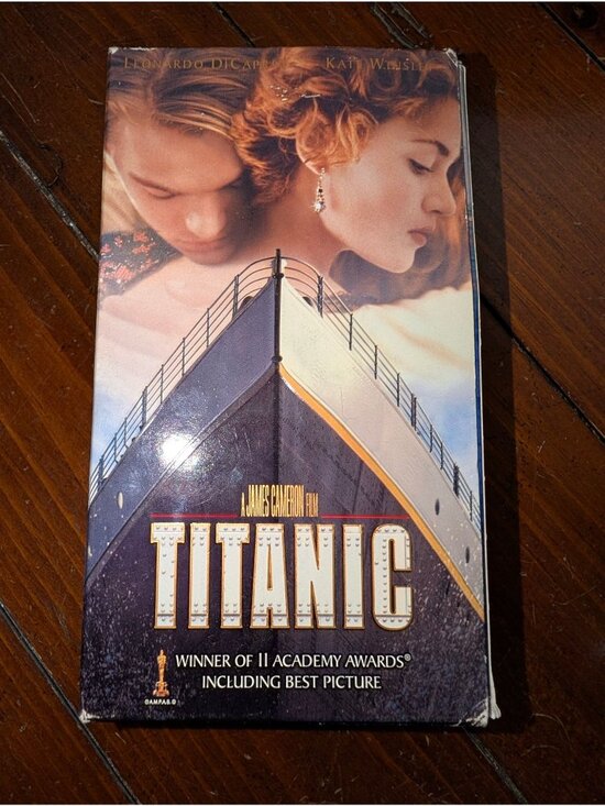 Paramount | Media | Titanic Vhs 997 James Cameron Film Academy Award ...